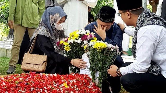 Cerita Nadzira Shafa Saat Momen Terakhir Dampingi Sang Suami Ameer Azzikra di Rumah Sakit ...