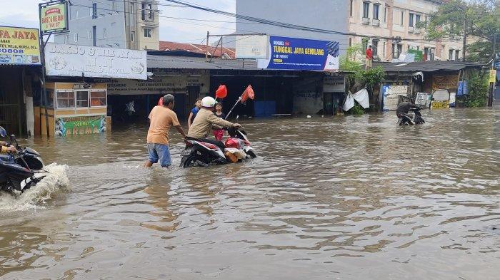 Banjir di Jalan KH Hasyim Ashari Tak Kunjung Surut, Akses Kota ...