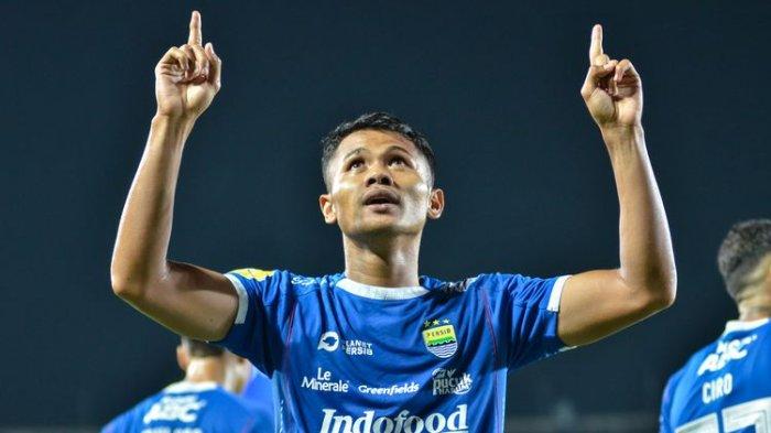 Gol Dimas Drajad Bawa Persib Bandung Unggul 1-0 di Babak Pertama Atas ...