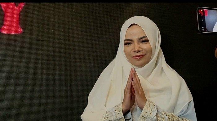 Dinar Candy Santap Kurma dan Zam Zam saat Berbuka Puasa Ramadan sekaligus Umrah di Mekkah ...