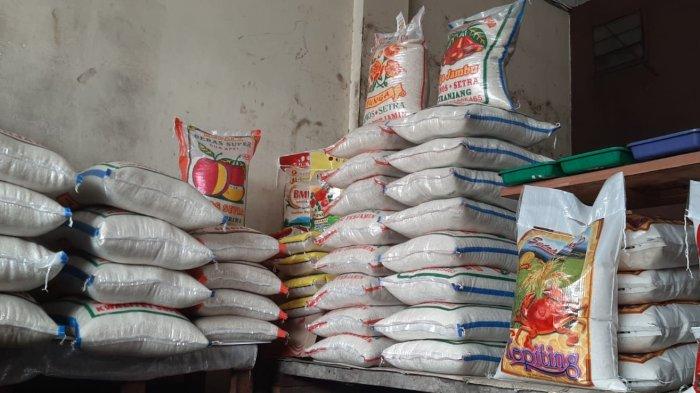 Imbas Kenaikan Harga BBM, Harga Beras Ikutan Naik, Pembeli: Yang Penting Barangnya Ada ...