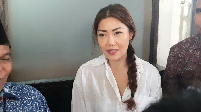 Inge Anugrah Ngaku Ikhlas Dua Anaknya Tinggal Bersama Ari Wibowo, Ngaku tak Punya Rumah Layak ...