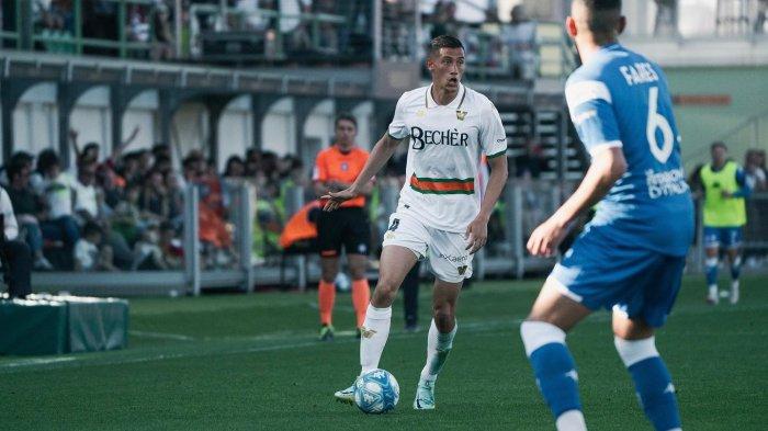 Hasil Liga Italia: Jay Idzes Kembali Tampil Jadi Kapten Venezia, Kalah ...