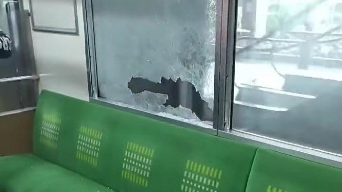KRL Commuter Line Manggarai-Angke Alami Pecah Kaca Akibat Pelemparan ...