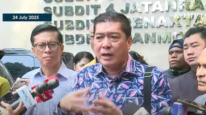 Kubu Jokowi Klaim Drama Ijazah Palsu yang Dimainkan Roy Suryo Cs Sudah Game Over - Halaman all ...