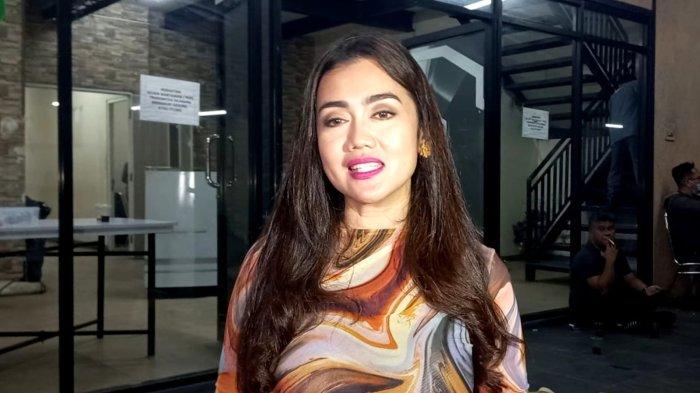 Rumah Singgah Julia Perez untuk Penderita Kanker Mangkrak, Nia Anggia ...