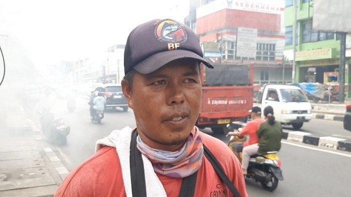 Pedagang Cilok Jadi Pedagang Amplop Lebaran di Gablek Pamulang Kota ... Pedagang Cilok Jadi Pedagang Amplop Lebaran di Gablek Pamulang Kota ...