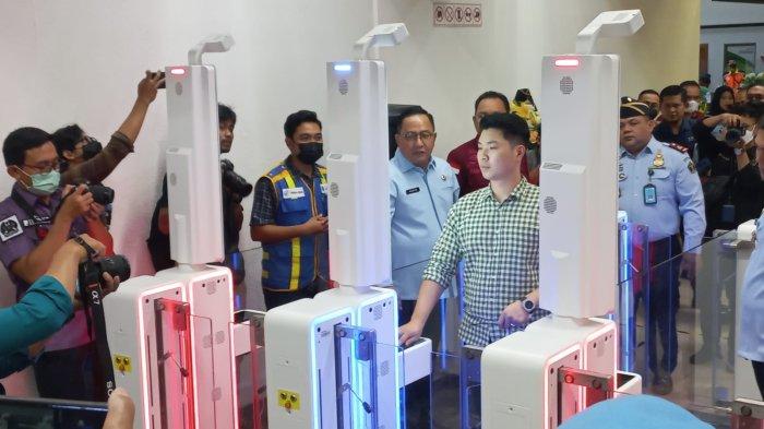 Ditjen Imigrasi Operasikan 10 Autogate Canggih di Terminal 2F Internasional Bandara Soekarno ...