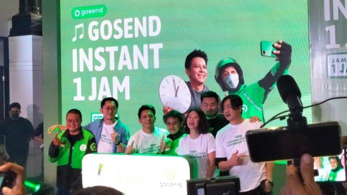 Remake Video Klip ‘Ada Apa Denganmu’, Ariel Ajak Publik Nikmati Proses ...