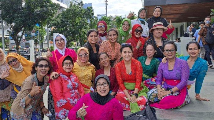 Menari Pakai Kebaya di Pelataran Sarinah, Olahraga Sekaligus Kampanye ...