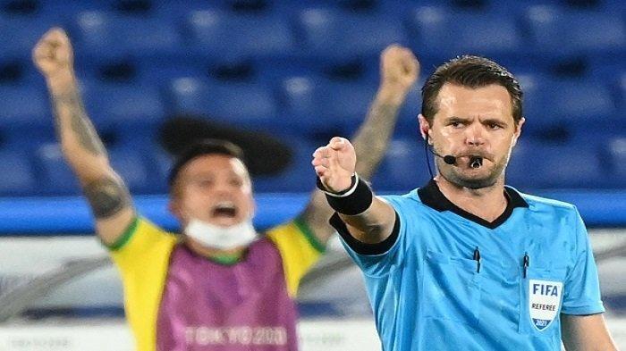Sosok Chris Beath, Wasit Piala Dunia Asal Australia, Sudah Tampil 276 ...