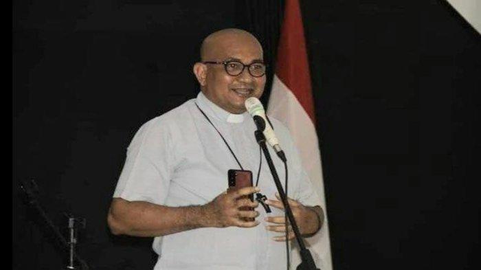 Romo Paschall Turun Tangan Bantu Pemerintah Tangani Kasus Pekerja Migran Indonesia di Batam ...