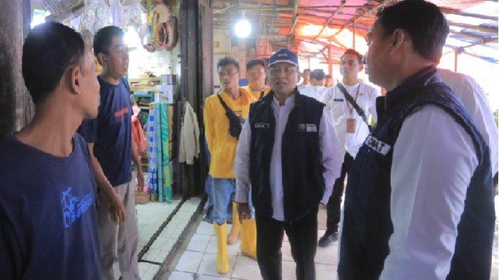 Sekda Kota Tangerang Minta Aparat Pemkot Sigap Bantu Pedagang Pasar ... Sekda Kota Tangerang Minta Aparat Pemkot Sigap Bantu Pedagang Pasar ...