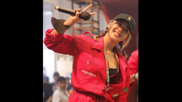 Siti Anggun Putri: Dari Hobi Buat Video Konten, Kini Bawa Hoki Jadi ...