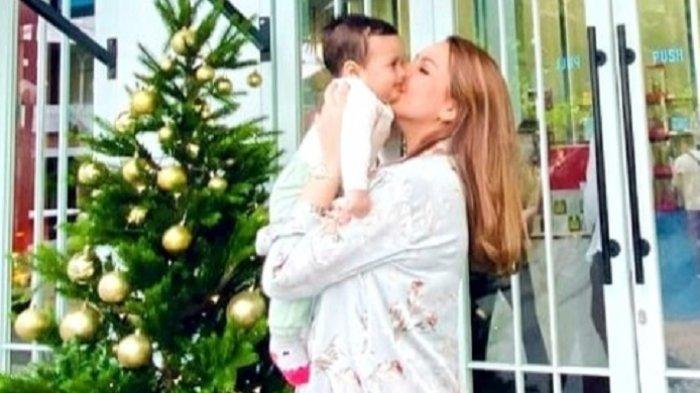 Najla Hilabi Sukses Jadi Ibu Muda dan News Anchor, Kok Bisa ...