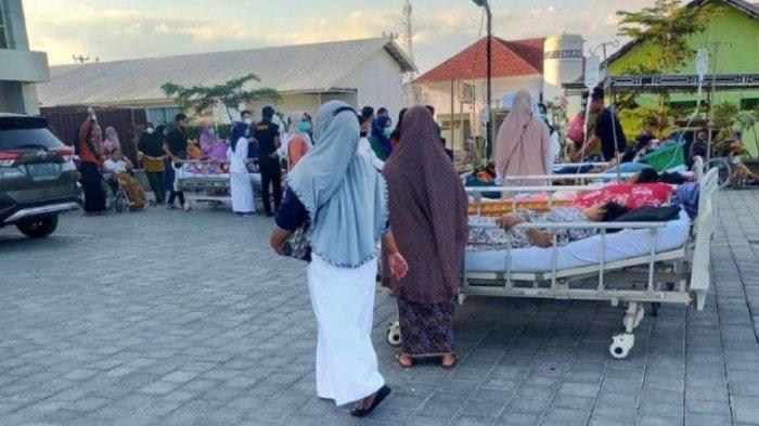 Gempa Bali Juga Mengguncang Lombok, RSUD dr Soedjono Dirikan Tenda ...