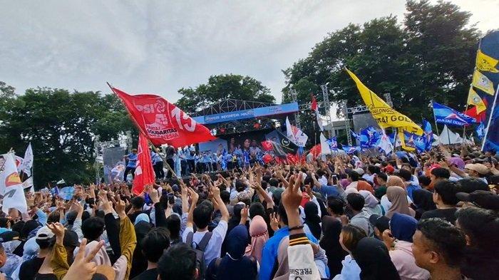 15 Ribu Relawan Prabowo-Gibran Tumpah Ruah Ikuti Konser Indonesia Maju di Tangerang ...