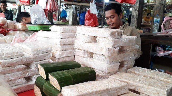 Imbas Rencana Mogok Produksi, Pedagang Tahu Tempe di Pasar Jombang ...