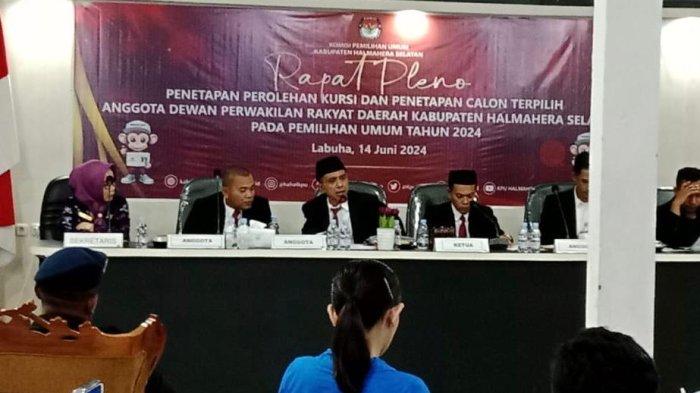 KPU Halmahera Selatan Resmi Tetapkan 12 Parpol Miliki Kursi DPRD, Berikut Nama-nama Caleg ...