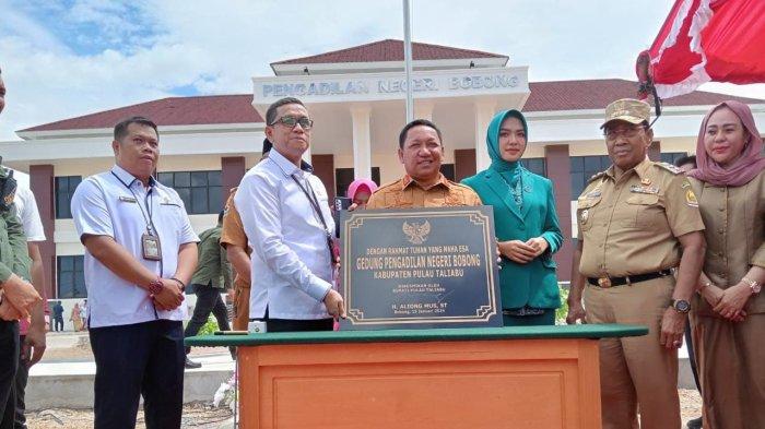 Bupati Aliong Mus Percaya Diri Perkantoran dì Taliabu Lebih Maju ...