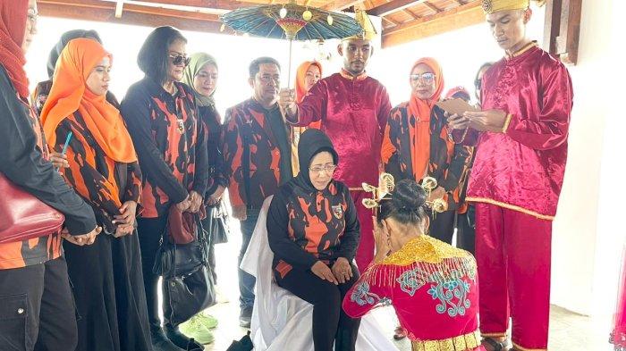 Ketum Srikandi PP Disambut Adat Joko Kaha, Nazlahtan Ukhra Kasuba: Itu ...