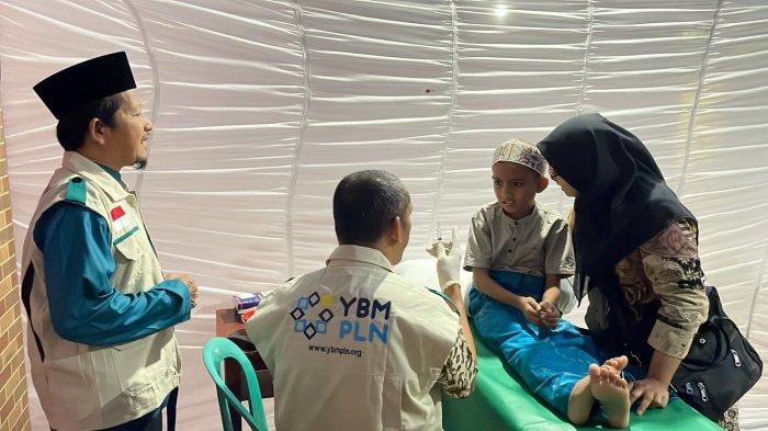 Peduli Kesehatan, YBM PLN UIW MMU Gelar Khitanan Massal bagi 188 Anak ... Peduli Kesehatan, YBM PLN UIW MMU Gelar Khitanan Massal bagi 188 Anak ...