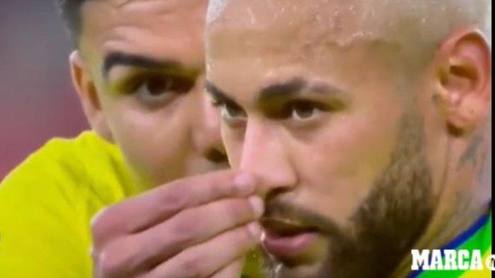 Video Viral Casemiro Usap Hidung Neymar di Laga Brasil Vs Korsel, Ternyata Oleskan Benda Ini ...