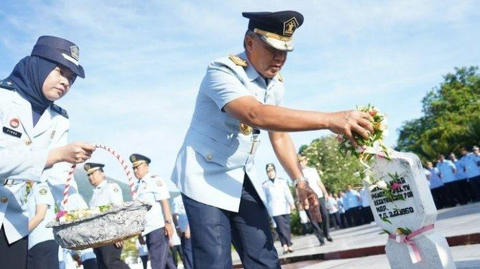HUT Kemenkumham ke 78, Kemenkumham Malut Gelar Upacara Tabur Bunga/Ziarah di Taman Makam ...