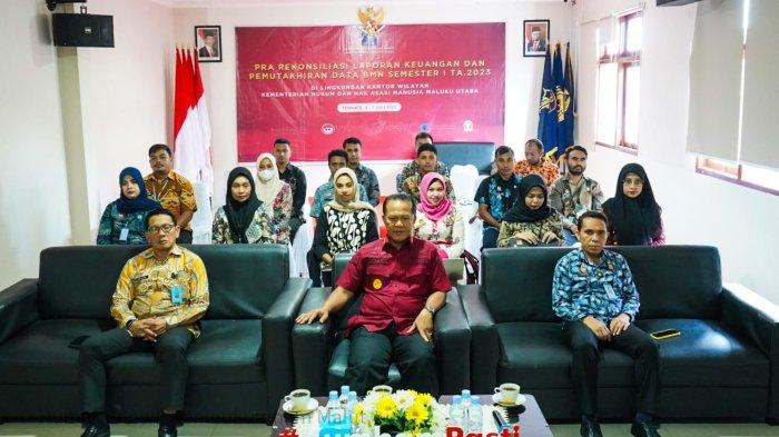 Kanwil Kemenkumham Malut Ikuti Persiapan Penyusunan Pedoman Standar ... Kanwil Kemenkumham Malut Ikuti Persiapan Penyusunan Pedoman Standar ...
