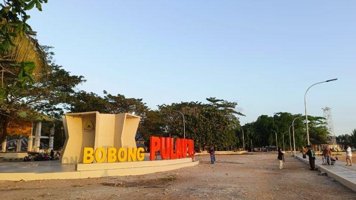 Usai Diresmikan Aliong Mus, Landmark Bobong Taliabu Maluku Utara ...
