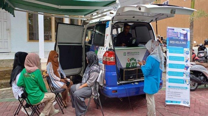 Antusiasnya Guru dan Staf SMAN 4 Ternate Manfaatkan Layanan Mobile ...