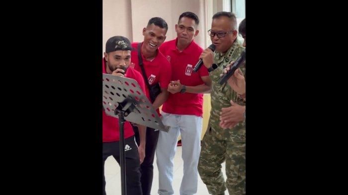 Malut United FC di Liga 2: Pangkostrad Letjen TNI Saleh Mustafa Nyanyi ...