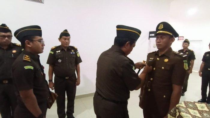 Usman Dilantik Jadi Kasi Pidsus Kejari Taliabu, dapat Tunjangan Rp 500 ...