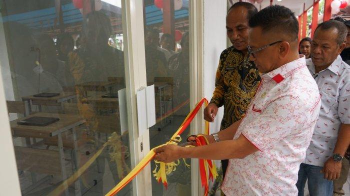 Muhammad Umar Ali Resmikan SD Negeri Unggulan 10 Morotai ...