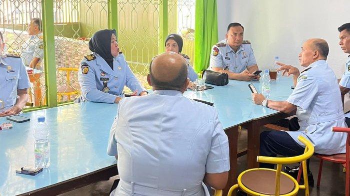 Jelang Perayaan Upacara HUT RI dan HDKD Tahun 2023, Kanwil Kemenkumham Malut Lakukan Rapat ...