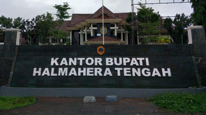 Ratusan Putra-Putri Dapat Beasiswa Lanjut Studi dari Pemkab Halmahera ...