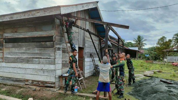 Yonarhanud 3/YBY Bantu Perbaiki 4 Rumah Tak Layak Huni di Weda ...