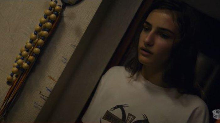 Sinopsis Lengkap Veronica, Film Horor Spanyol dari Kisah Nyata: Gadis Kerasukan gegara Main ...