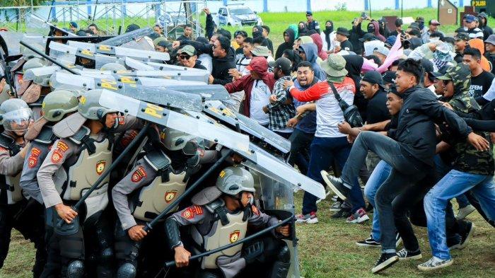 Polda Maluku Utara Lakukan Simulasi Ancaman Pilkada 2024 - Tribunternate.com