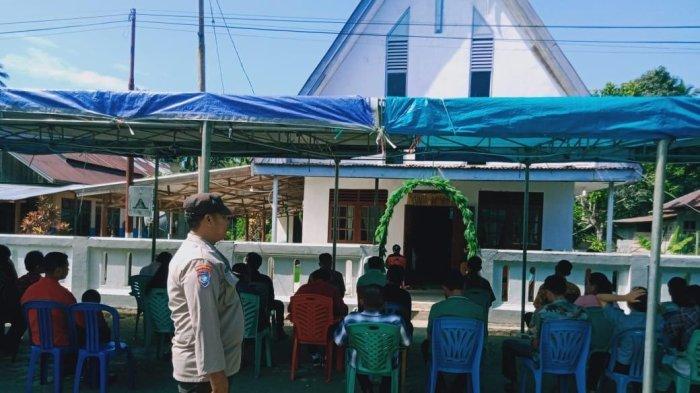 Polsek Maba Selatan Jaga Perayaan Ibadah Natal di Gereja Ekklesia ...