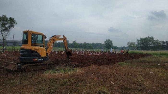 Kisah Petugas TPU Pedurenan Bekasi: Gali Kubur dengan Alat Berat karena ...