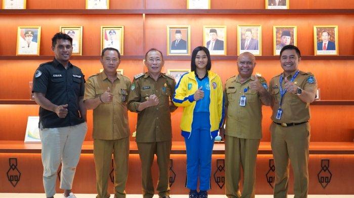 Frans Manery Lepas Siswi SMA Binsus Halmahera Utara Ikut Paskibraka ke ...