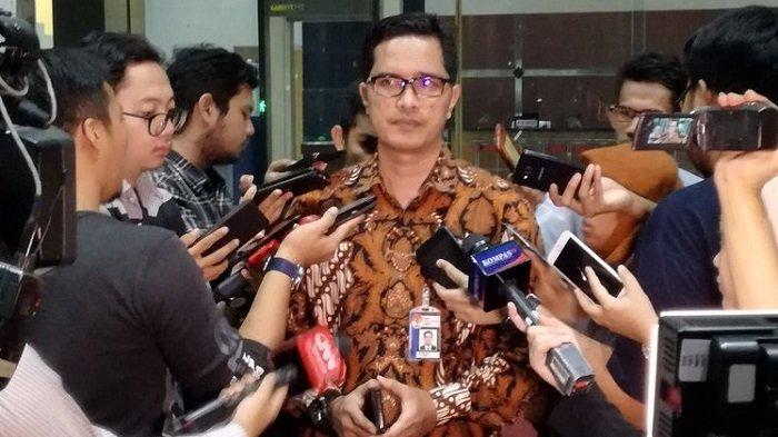 Bahas Sertifikat Tanah Elektronik, Febri Diansyah Singgung e-KTP ...