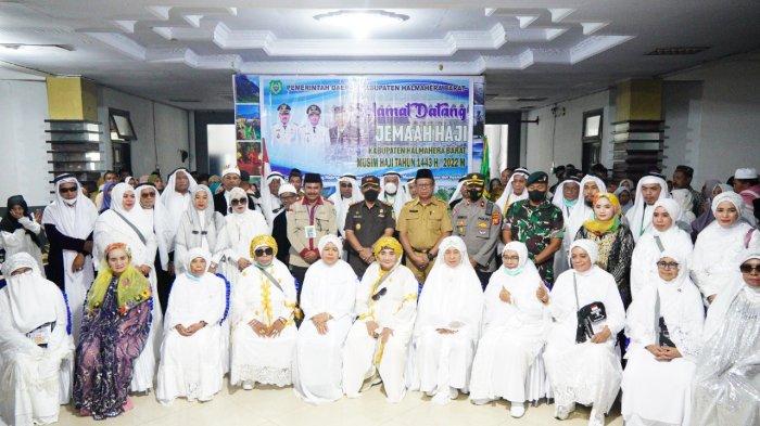 Kepulangan Jamaah Haji Halmahera Barat Disambut Hangat Keluarga - Tribunternate.com