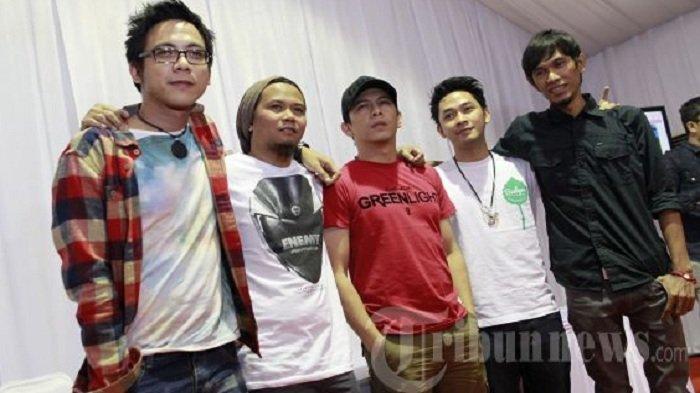 Chord Gitar ''Kukatakan dengan Indah'' - Peterpan: Tetapi Hatiku ... Chord Gitar ''Kukatakan dengan Indah'' - Peterpan: Tetapi Hatiku ...