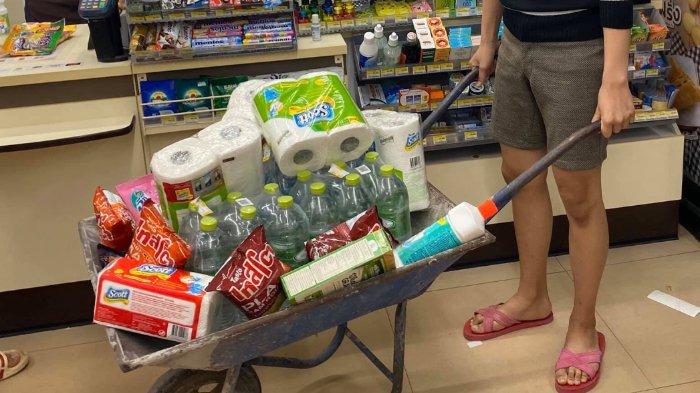 Terpaksa Belanja saat Pandemi Covid-19? Ini Tips Bersihkan Barang ...