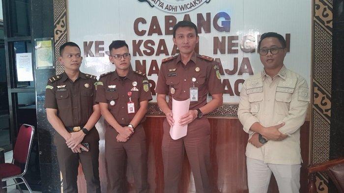 BREAKING NEWS: Cabjari Tana Toraja Tetapkan 2 Tersangka Kasus Korupsi ...