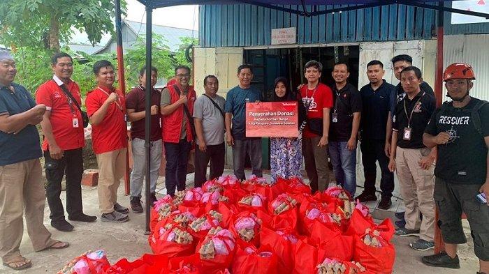Telkomsel Parepare Salurkan Paket Sembako untuk Korban Banjir - Tribuntoraja.com