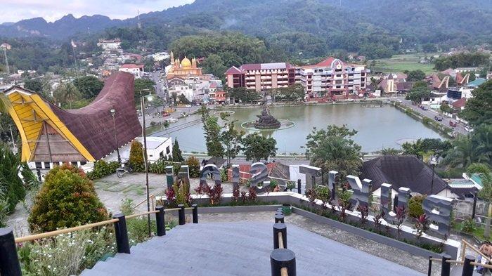 Ide Ngabuburit di Tana Toraja: Lihat Gemerlap Kota Makale dari Gereja ...