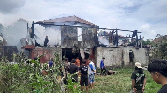 Kronologi Rumah Bolu Toraja Utara Terbakar Milik Adik-Kakak, Kerugian Capai Rp 500 Juta ...